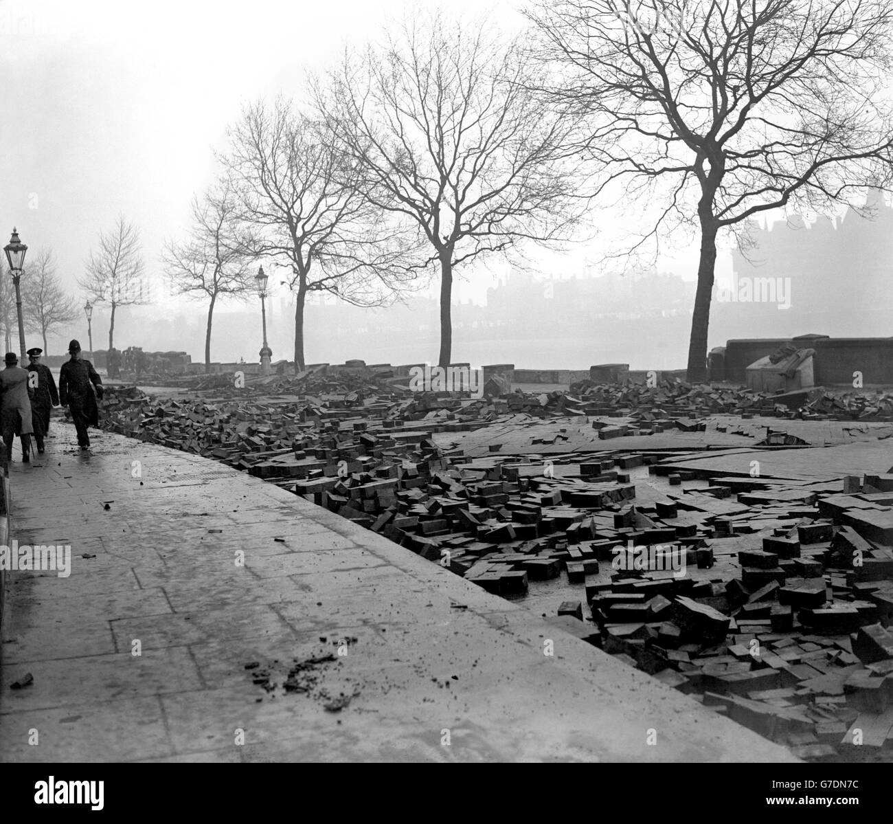 Accidents & Disasters - Floods - London - 1928 Stock Photo - Alamy