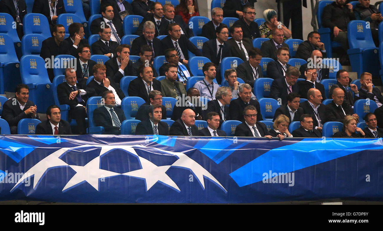 Manchester City directors box watch during 1.1 draw with Roma Stock ...