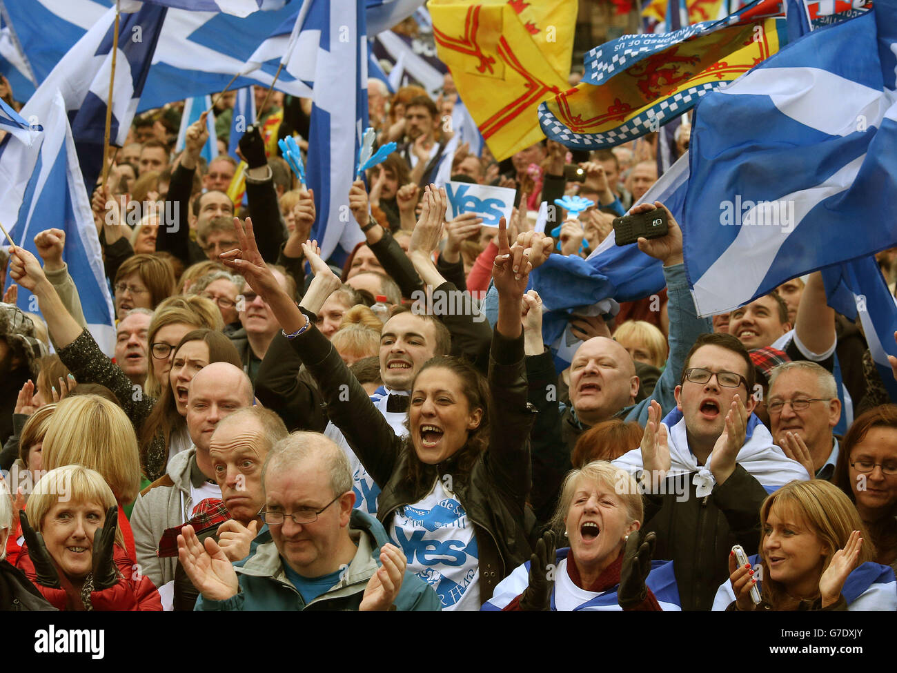 Scottish Independence supporters at the Hope over Fear Rally in George ...