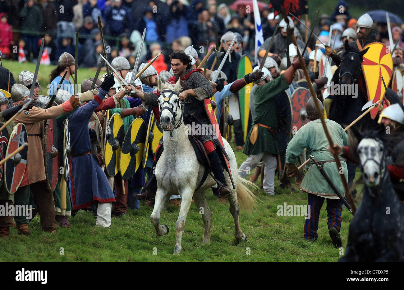 Battle of hastings saxons hi-res stock photography and images - Alamy