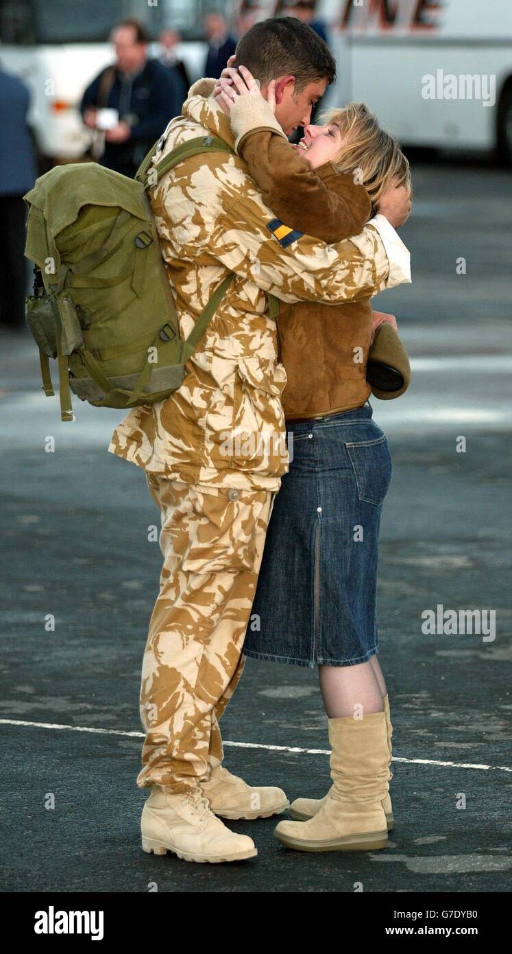 Soldiers from the 1st Battallion Princess of Wales's Royal Regiment are ...