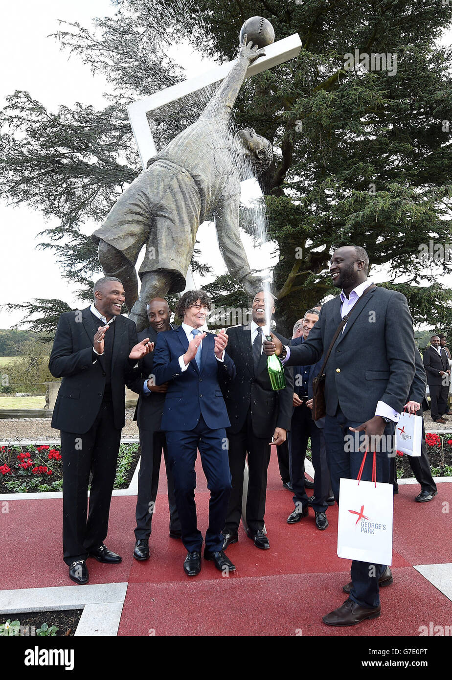 Dave regis football hi-res stock photography and images - Alamy