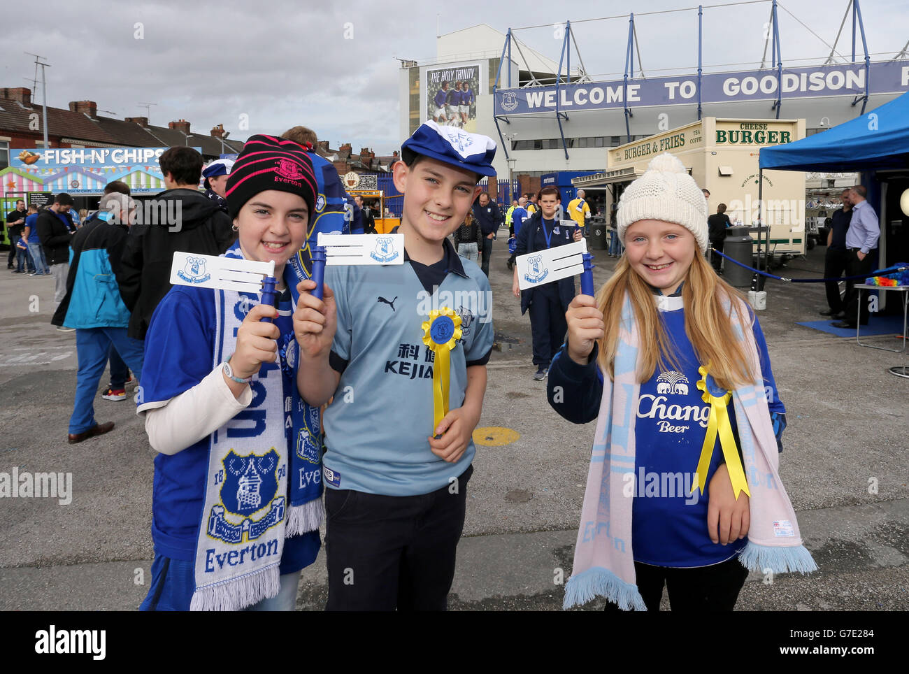 Everton fans show support for their team outside the stadium before ...