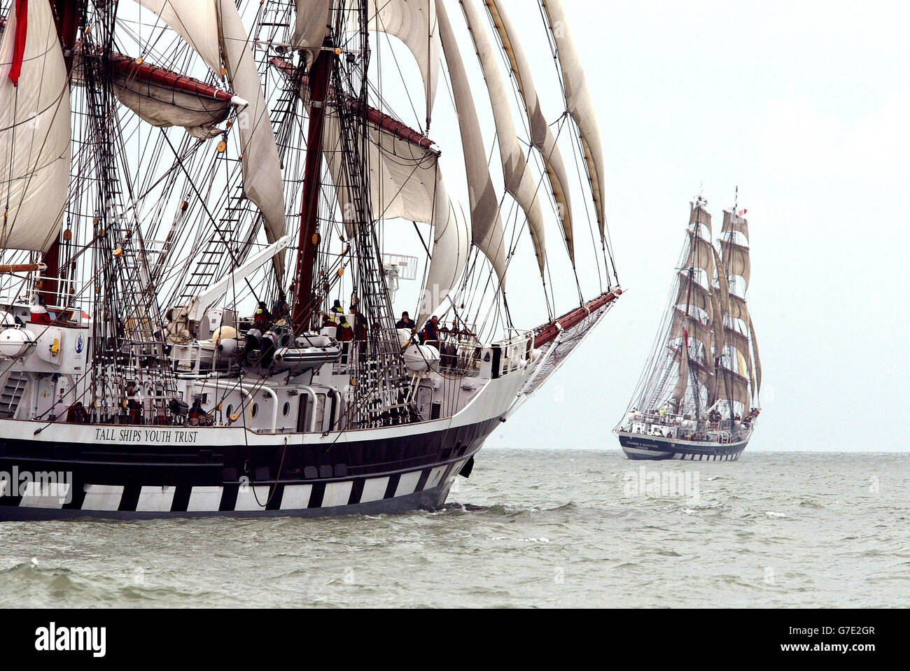 Tall ships trust challenge hi-res stock photography and images - Alamy
