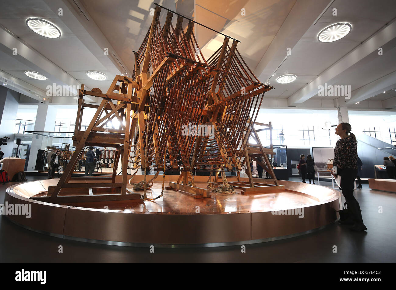 Queen opens new gallery science hi-res stock photography and images - Alamy