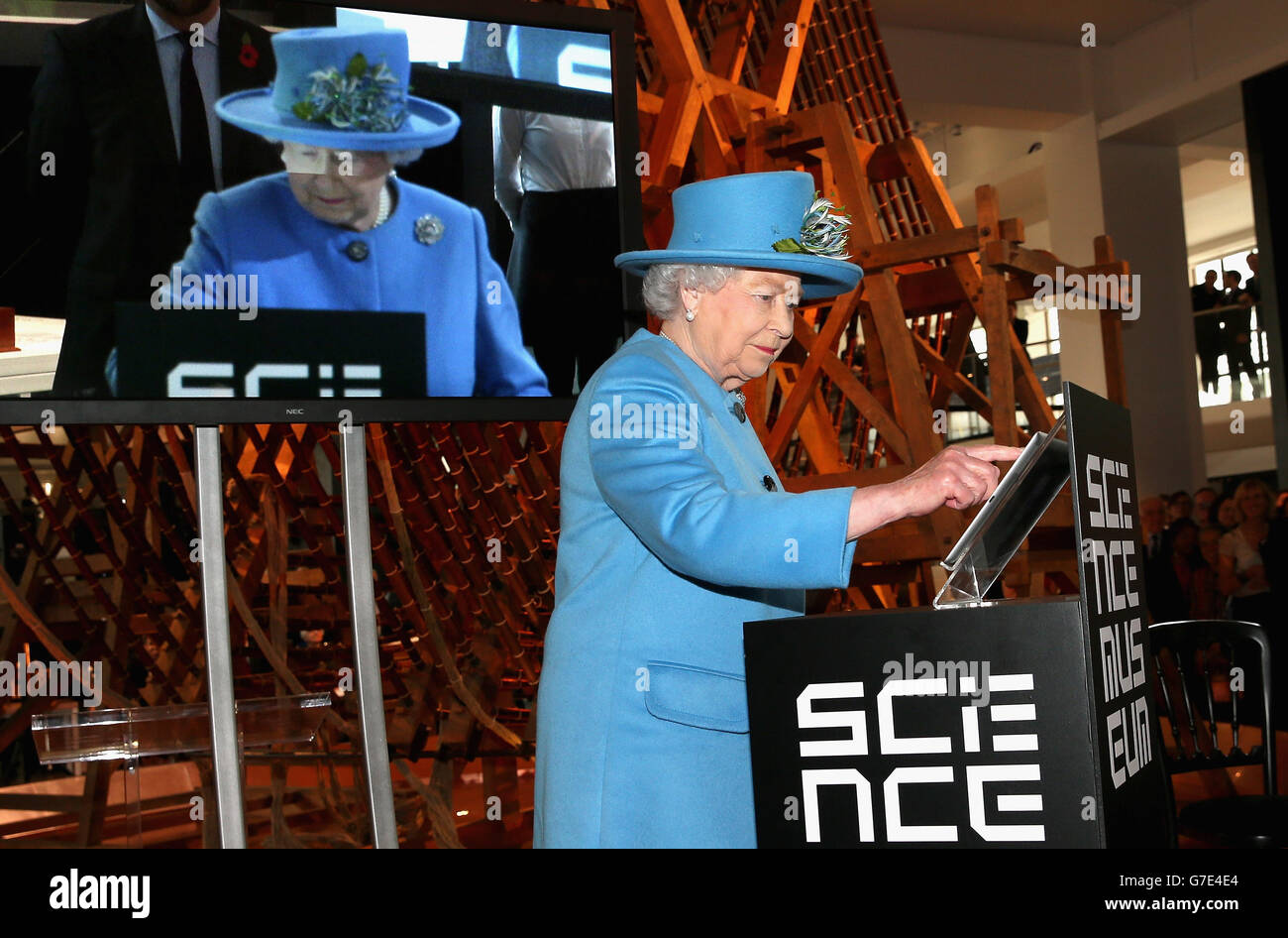 The Queen opens new gallery at the Science Museum Stock Photo - Alamy
