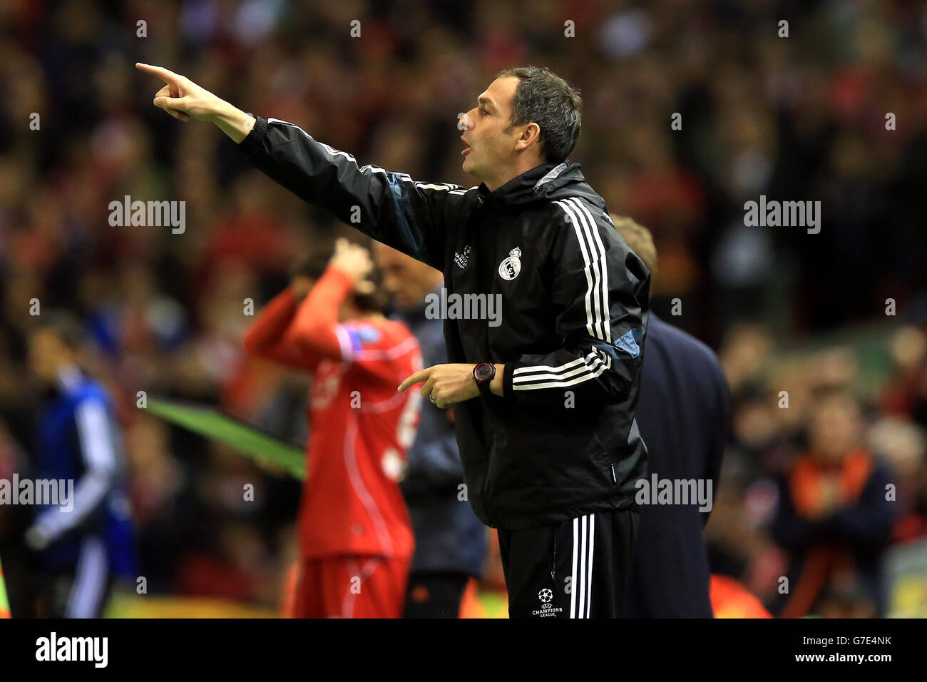 Real madrid assistant coach hi-res stock photography and images - Alamy