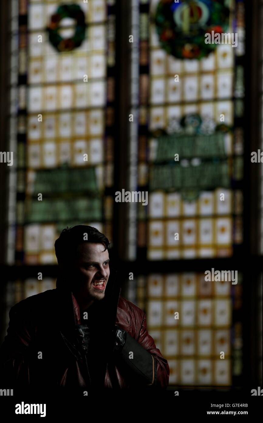 Vampire anthony kinahan slasher in church bar hi-res stock photography ...