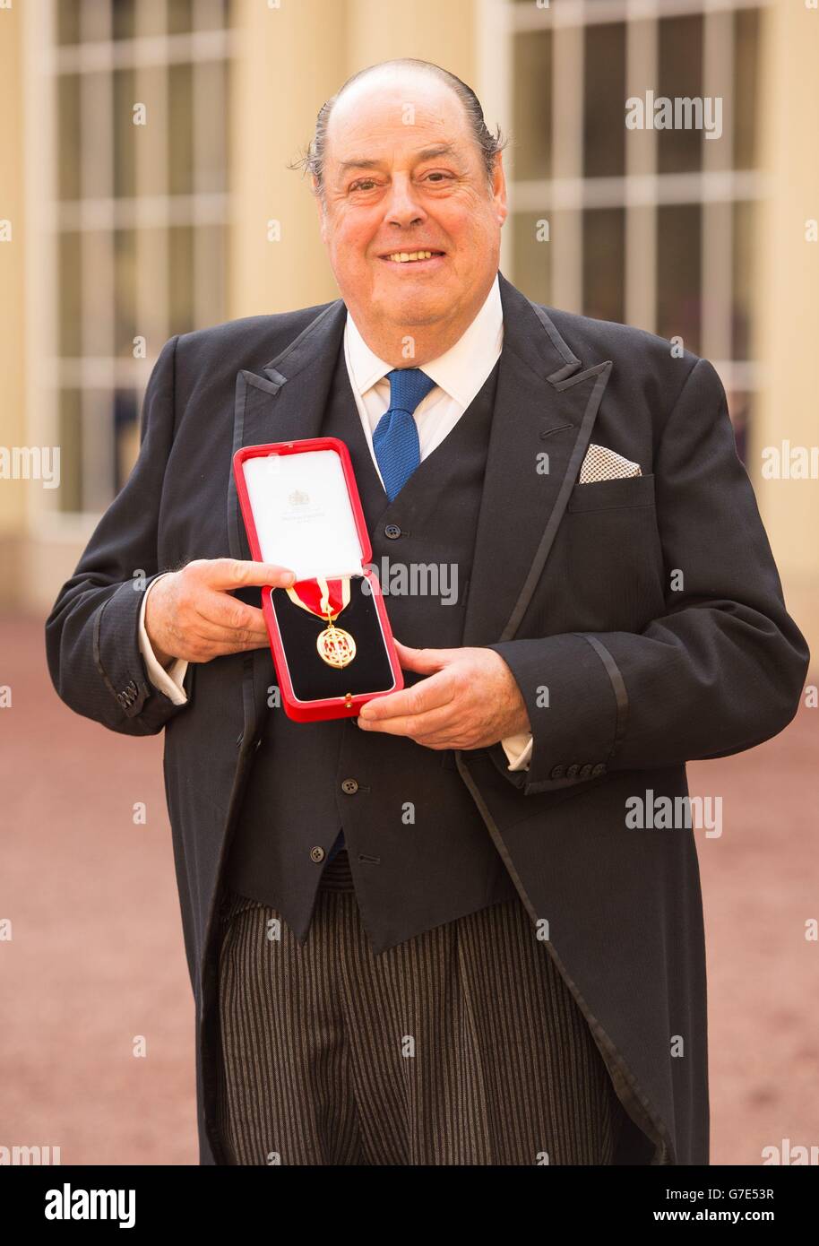 Sir nicholas soames knight bachelor medal hi-res stock photography and ...