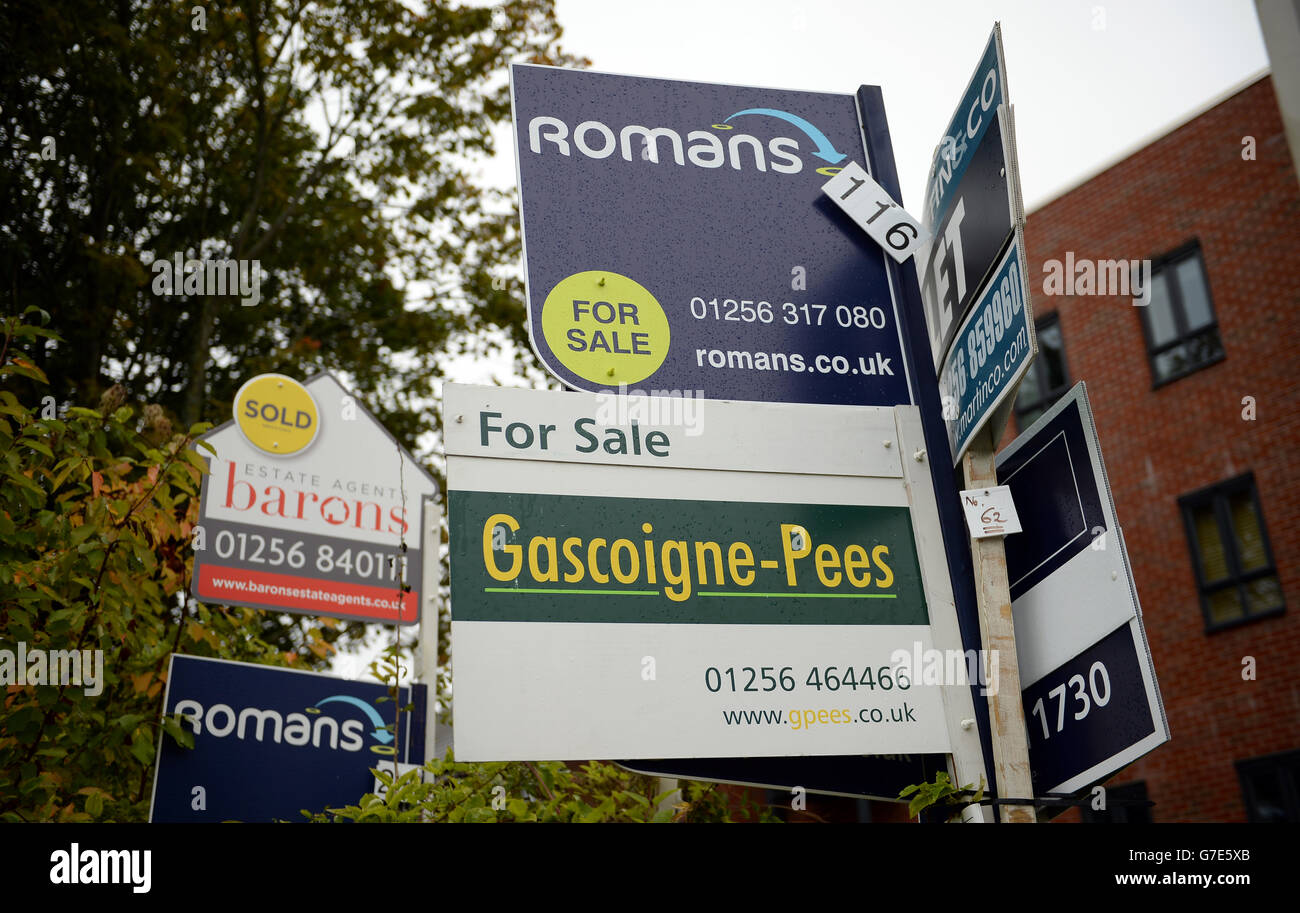 Romans estate agents agent hi-res stock photography and images - Alamy