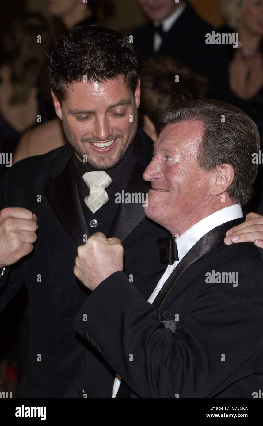 Actor johnny briggs hi-res stock photography and images - Alamy