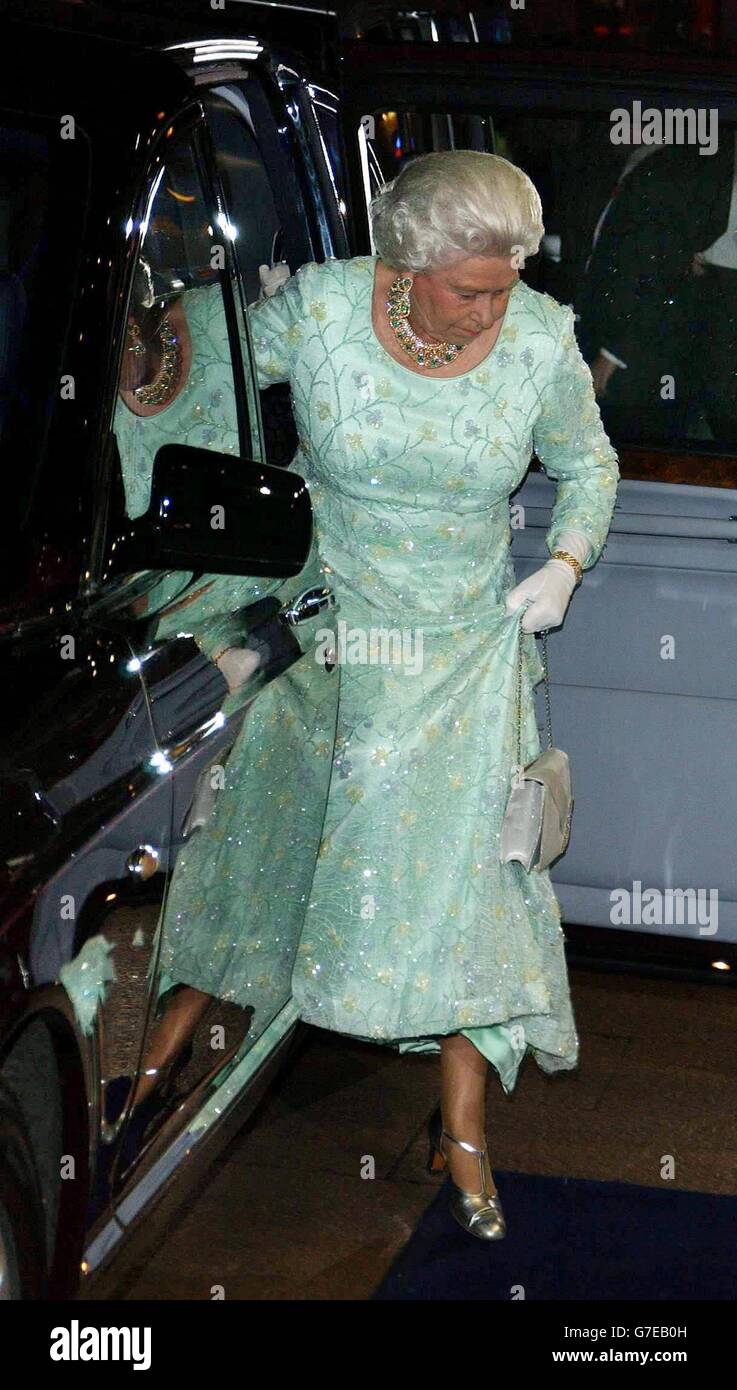 Queen Ladies In Lavender premiere Stock Photo - Alamy