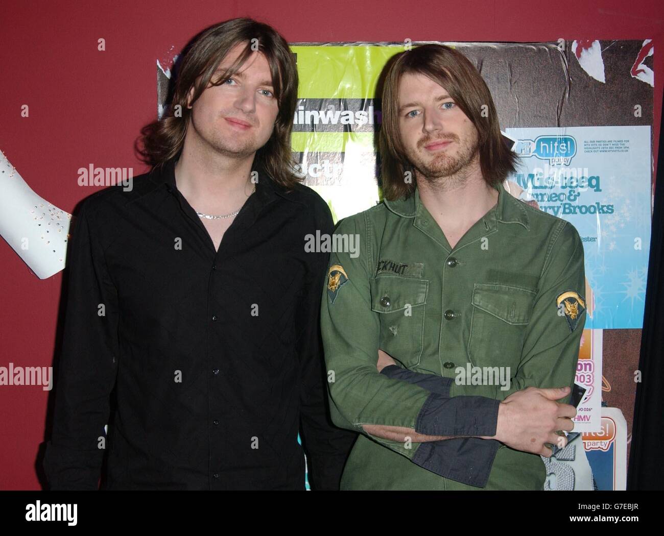 MTV's TRL - Danny and Richard from rock band Embrace Stock Photo - Alamy