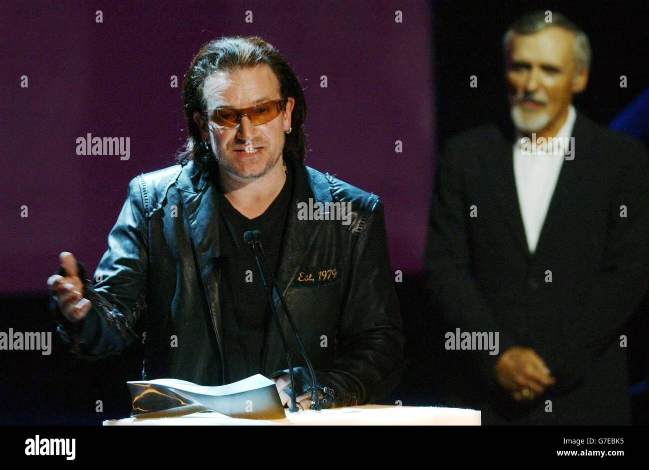 Bono u2 1980s hi-res stock photography and images - Alamy