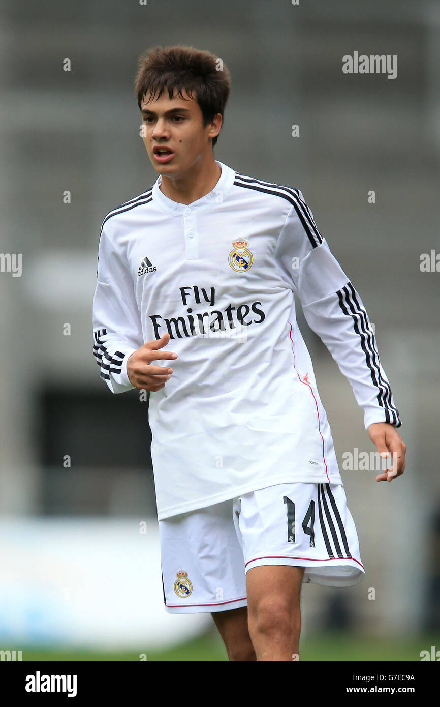 Sergio reguilon hi-res stock photography and images - Alamy