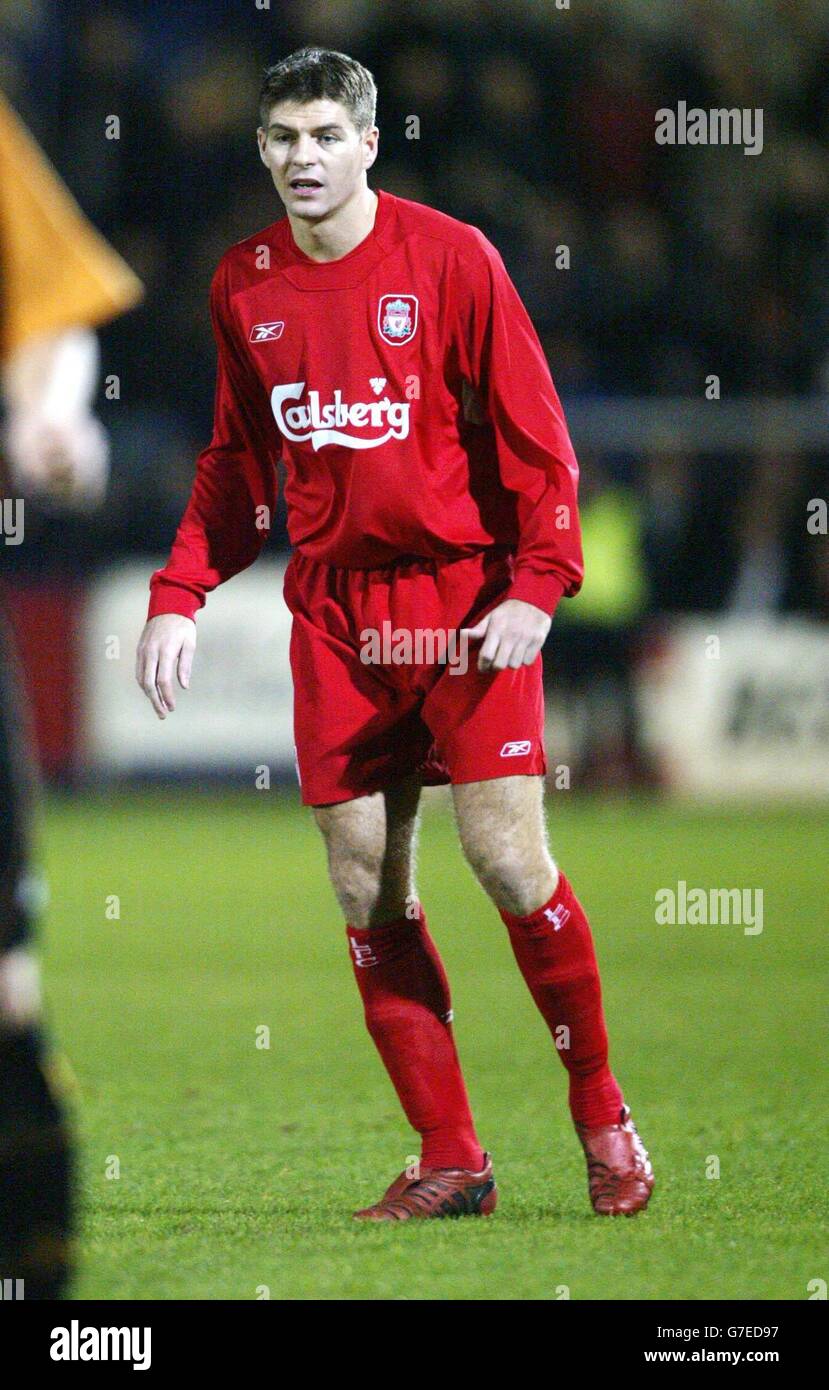 Steven Gerrard returns to action after injury Stock Photo - Alamy