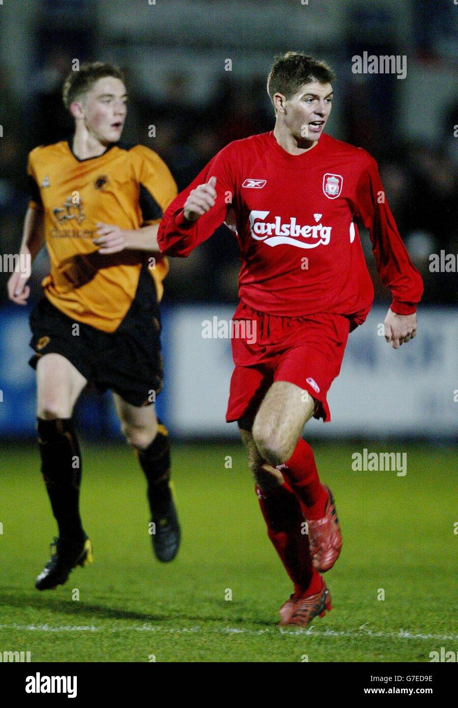 Steven Gerrard returns to action after injury Stock Photo - Alamy