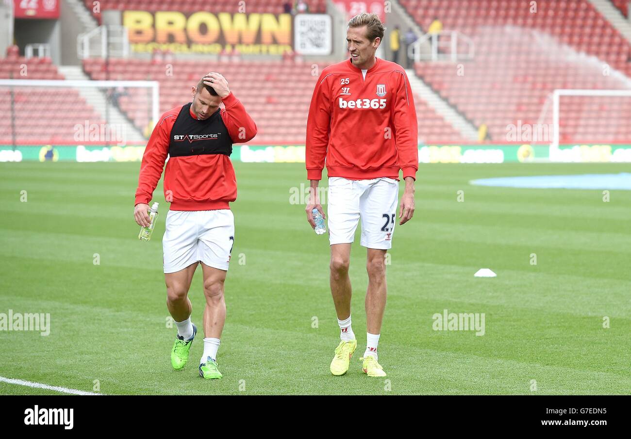 Stoke City's Peter Crouch leaves the pitch after an early warm up with ...