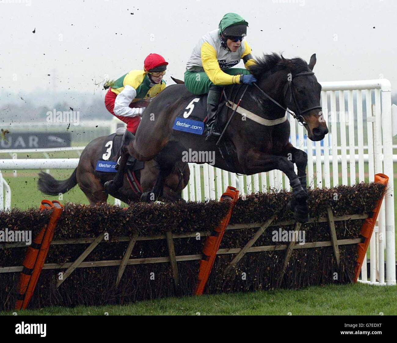 Racing at Aintree Stock Photo - Alamy