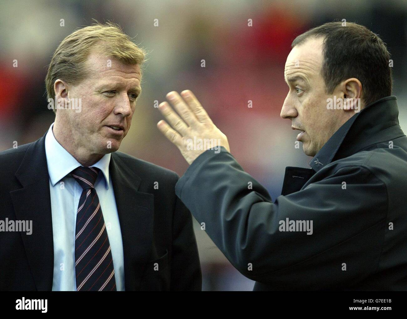 Middlesbrough manager Steve McClaren (L) with Liverpool manager Rafael ...