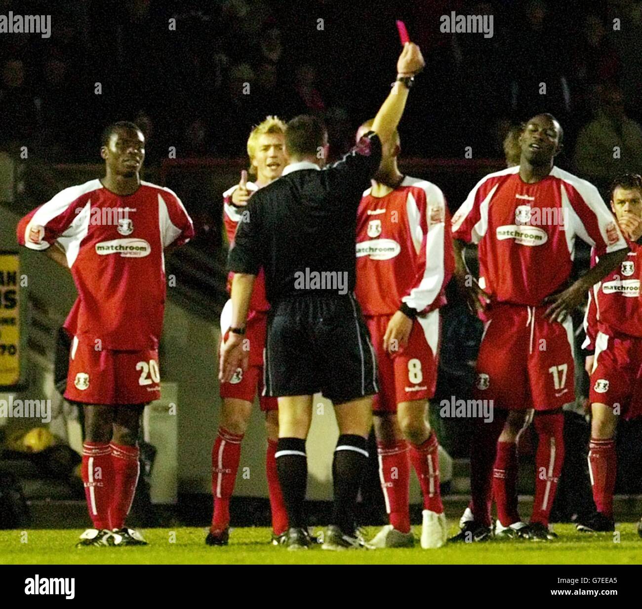 David hunt referee hi-res stock photography and images - Alamy