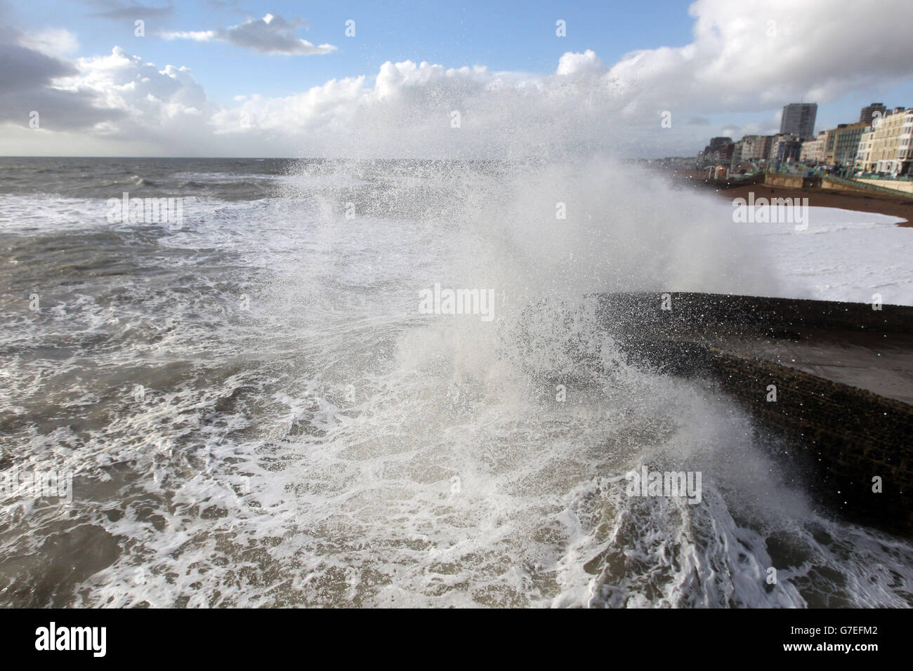 Big waves on seafront brighton hi-res stock photography and images - Alamy