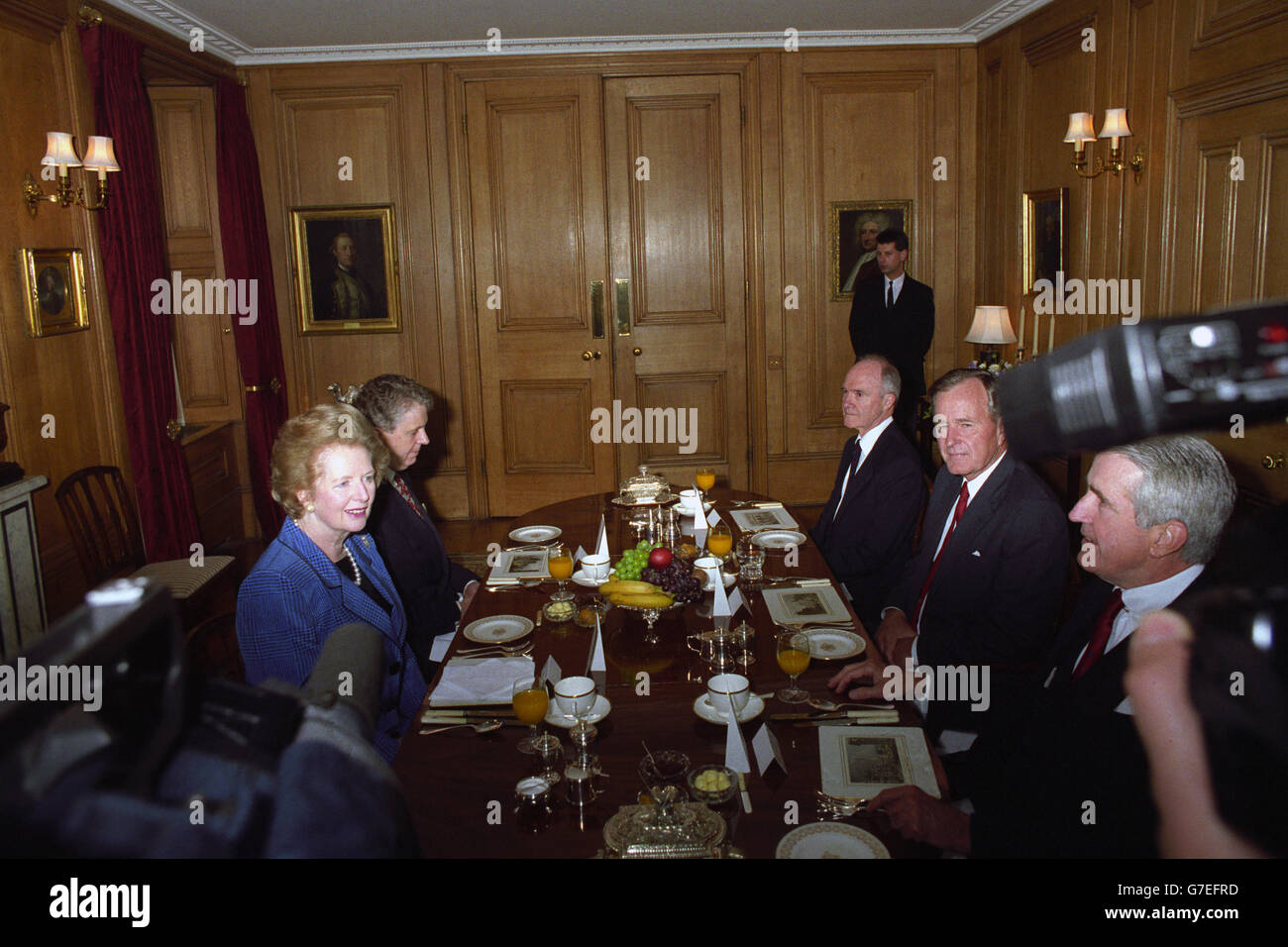 Politics - Margaret Thatcher and George Bush - Downing Street, London ...