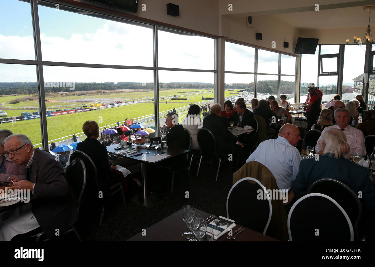 Horse Racing - Exeter Stock Photo - Alamy