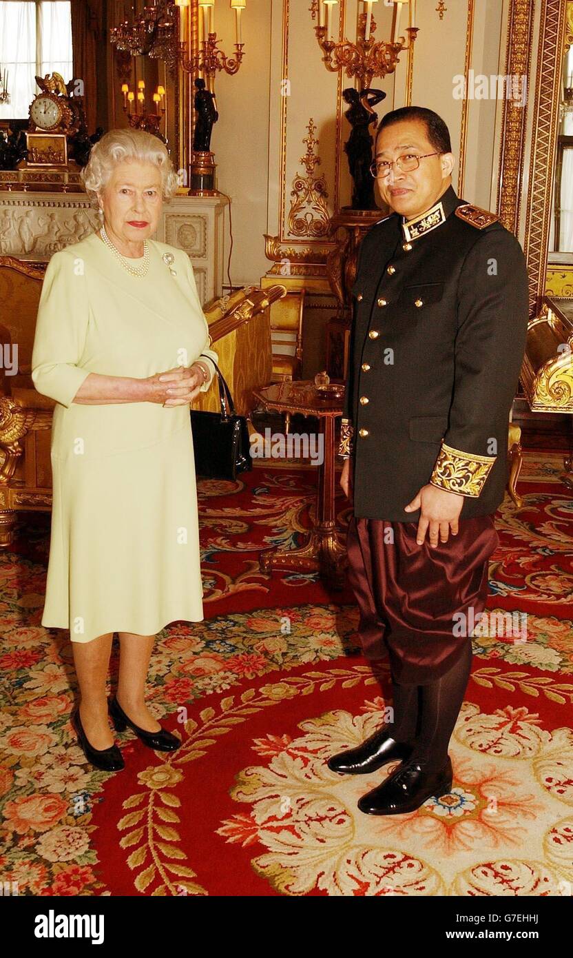 Cambodia Queen High Resolution Stock Photography and Images - Alamy