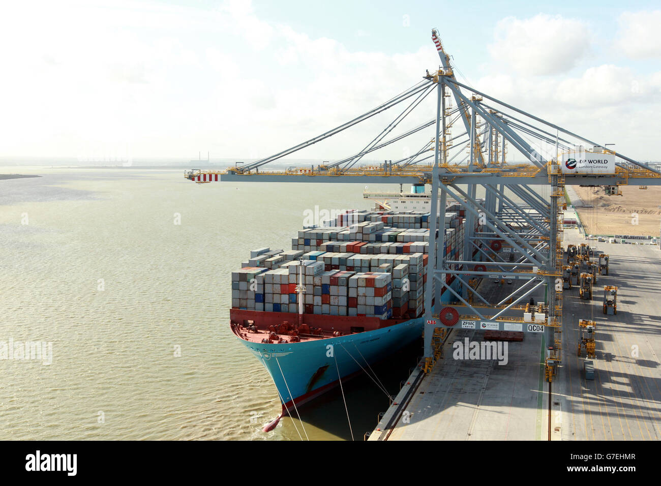 Edith Maersk at DP World London Gateway Stock Photo - Alamy