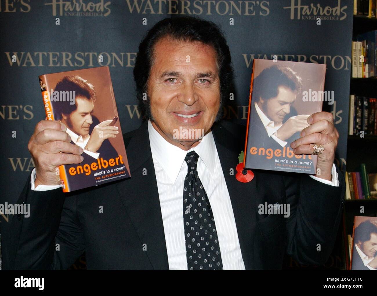 70's music legend Englebert Humperdinck poses for photographers during ...