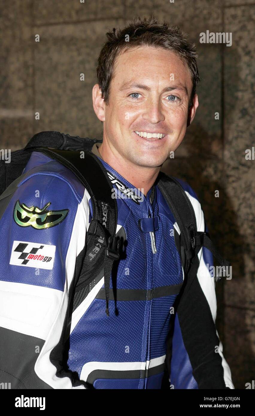 Partner of eastenders actress jessie wallace hi-res stock photography and images - Alamy