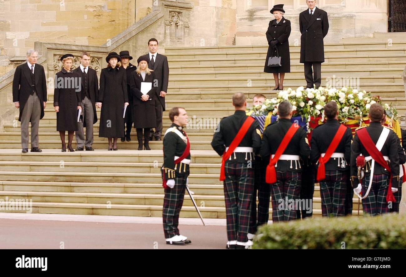 Queen Elizabeth Ii Princess Alice Stock Photos & Queen Elizabeth Ii ...