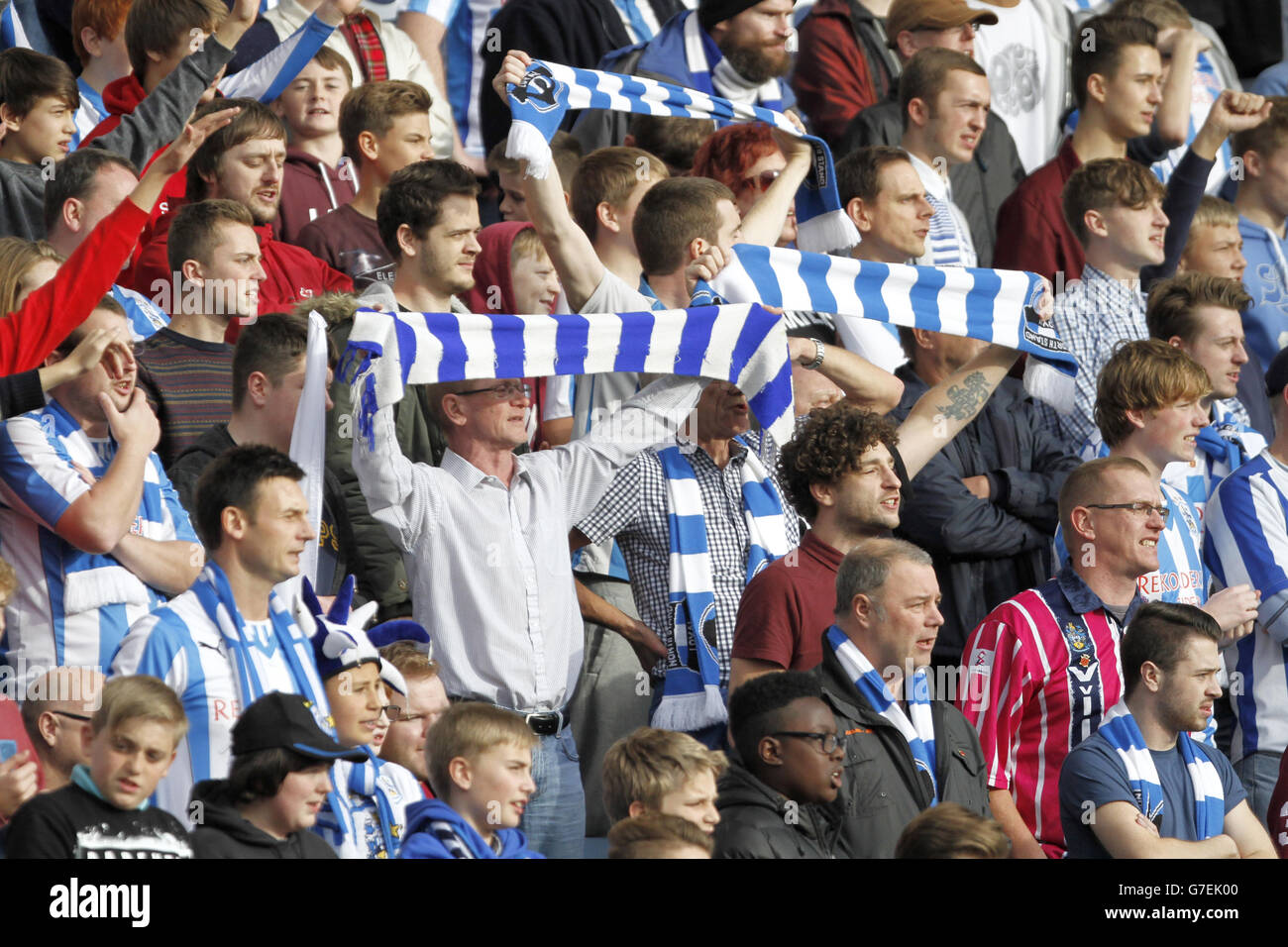 Football smiths smiths gv general view crowd fans spectators hi-res ...