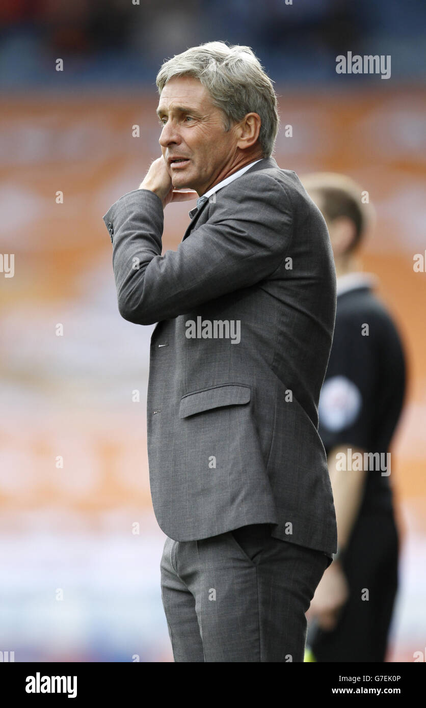 Blackpool manager jose riga hi-res stock photography and images - Alamy