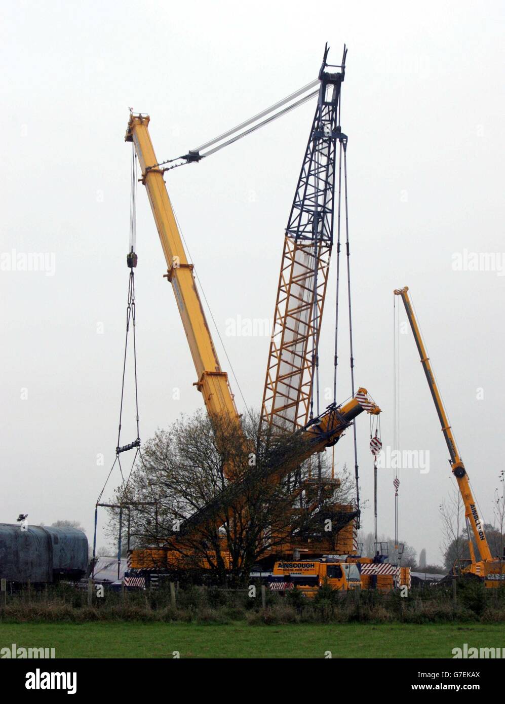 Reading Train Crash. Scene this morning at the crash sit. Cranes at the ...
