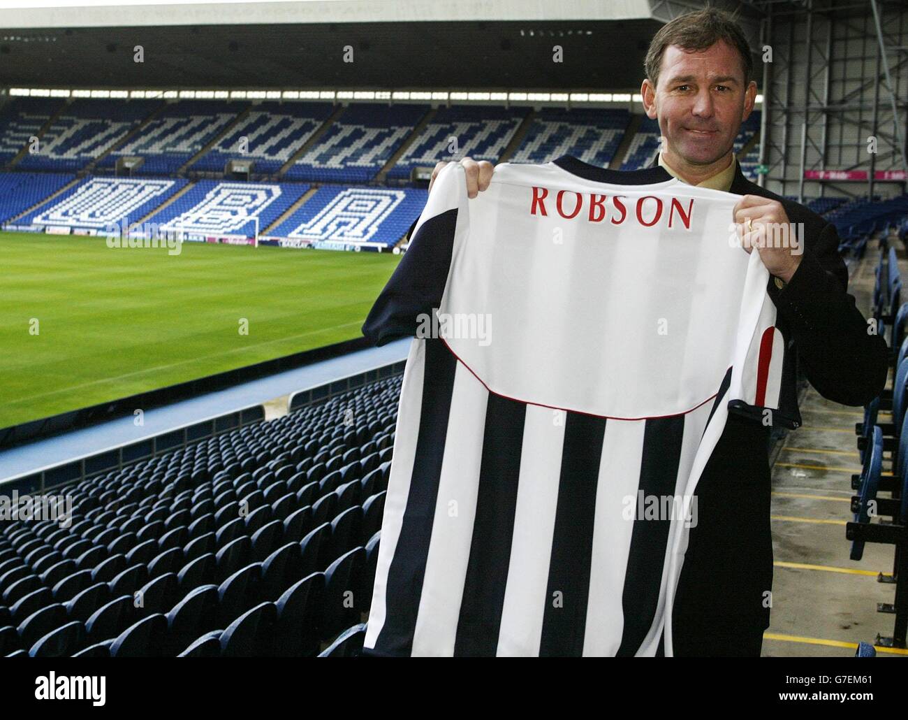 Bryan robson is unveiled wba hi-res stock photography and images - Alamy