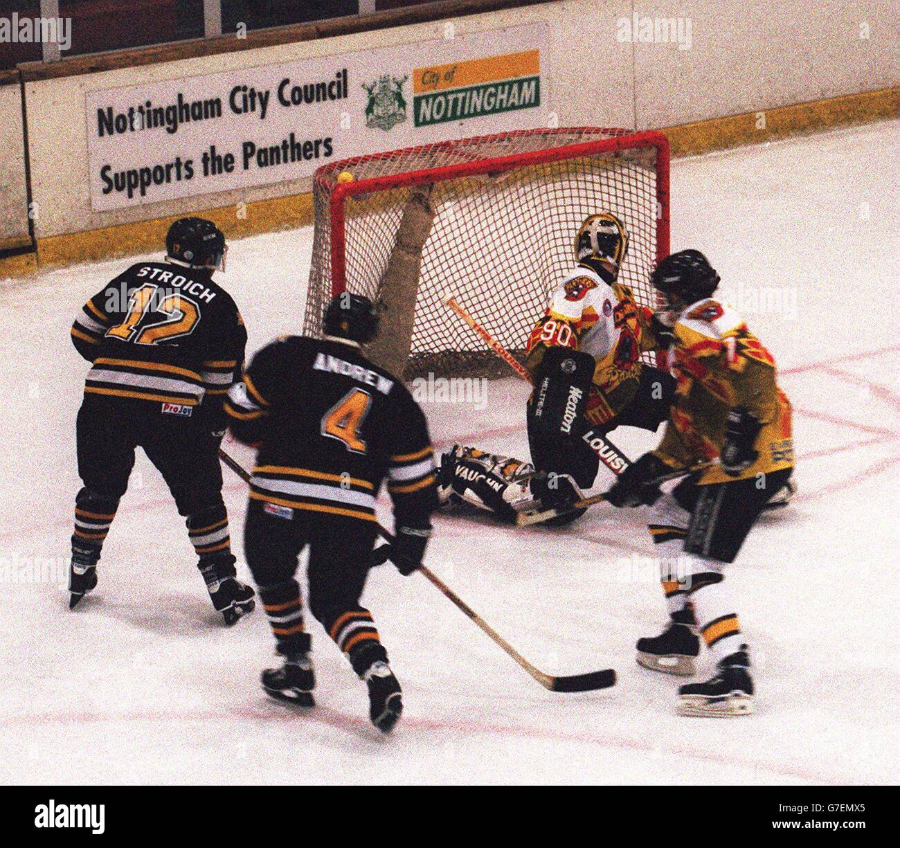 Ice Hockey ... Nottingham Panthers -v- University of Manitoba Stock ...