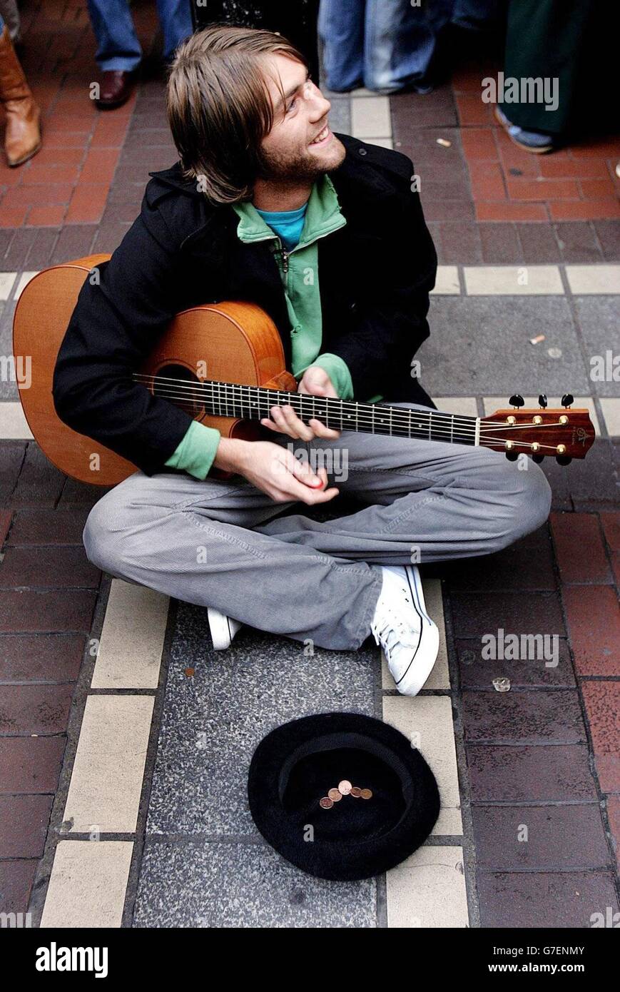 Brian McFadden busking Stock Photo - Alamy