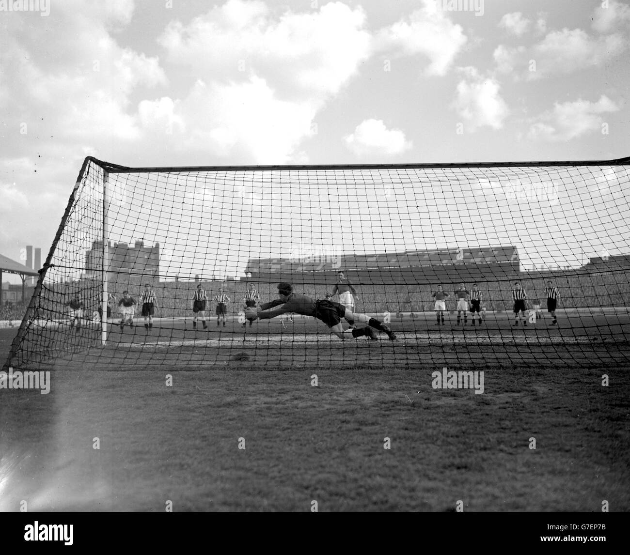 Chelsea newcastle Black and White Stock Photos & Images - Alamy