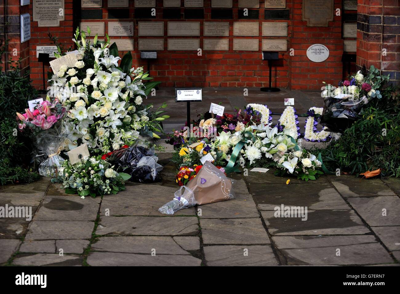 Jack bruce funeral hi-res stock photography and images - Alamy