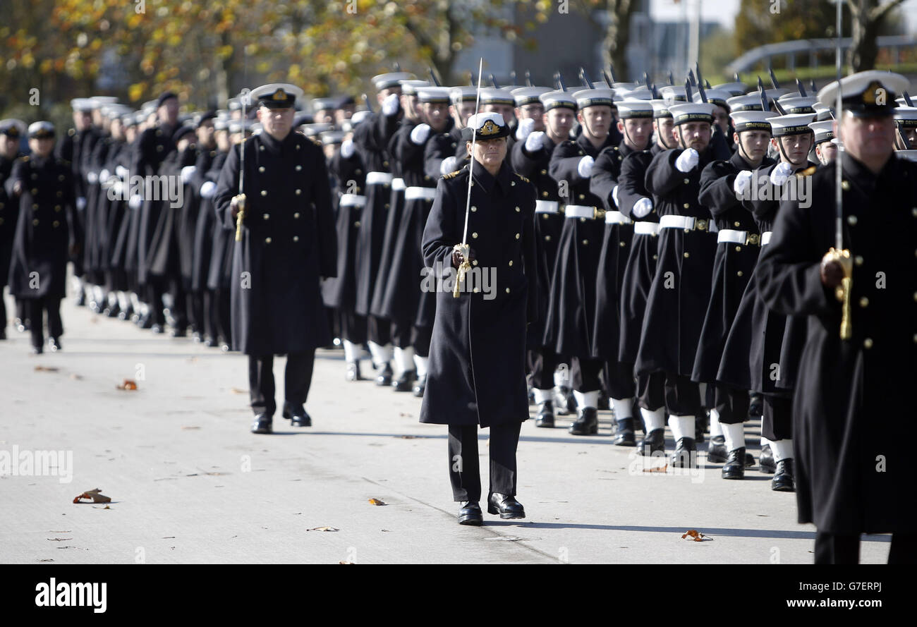 Lt cmdr hi-res stock photography and images - Alamy