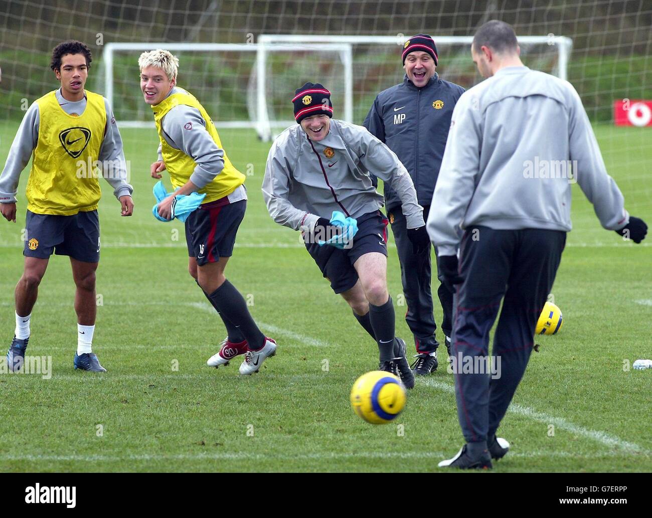 Manchester uniteds wayne rooney in training hi-res stock photography ...