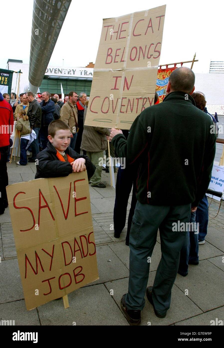 Jaguar plant Coventry protest Stock Photo - Alamy