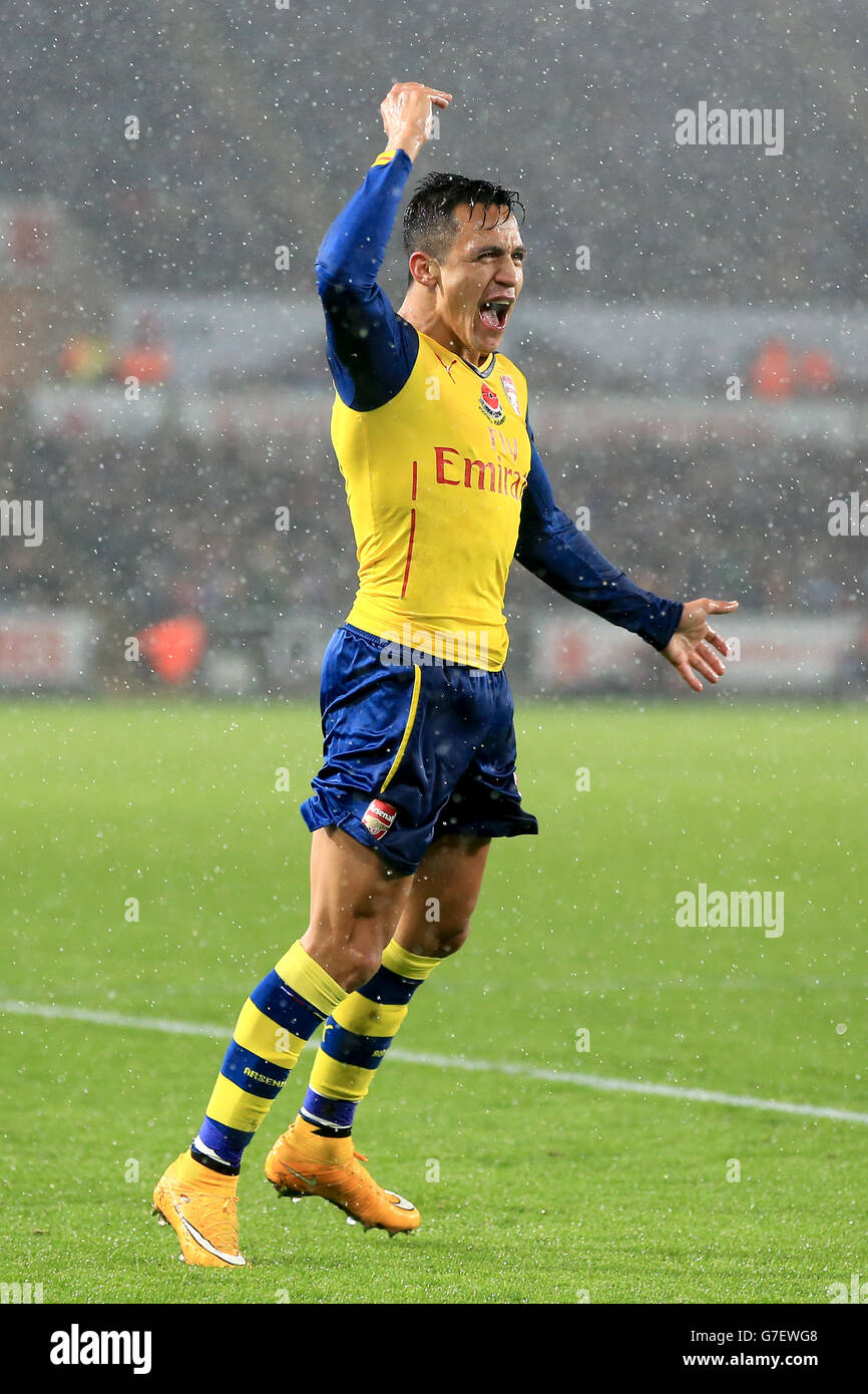 Alexis sanchez celebration hi-res stock photography and images - Alamy