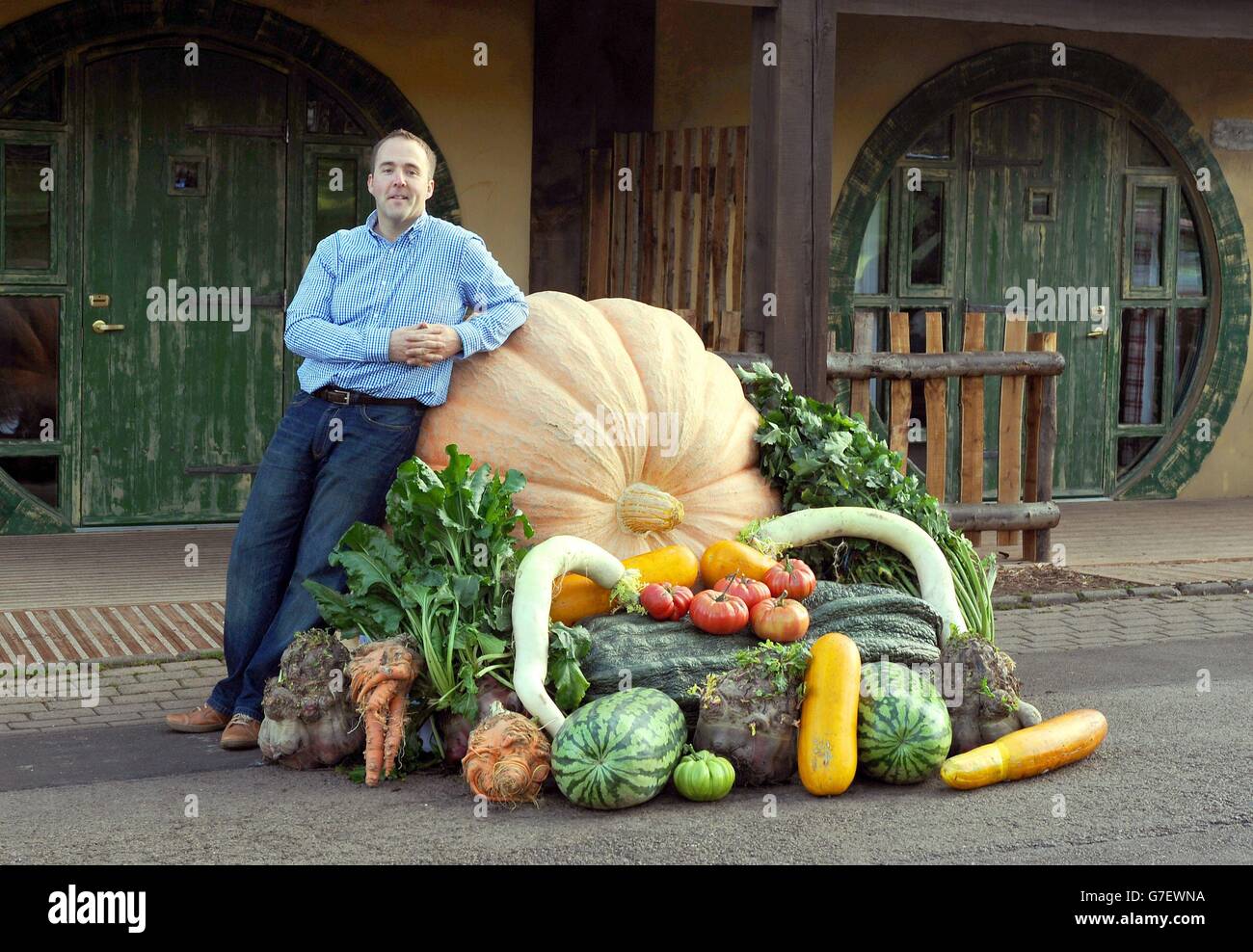 Editorial use only kevin fortey hi-res stock photography and images - Alamy