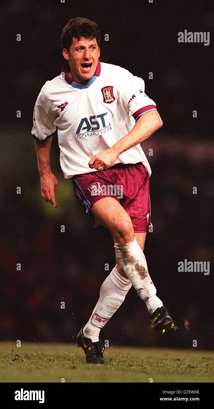 Andy townsend aston villa hi-res stock photography and images - Alamy
