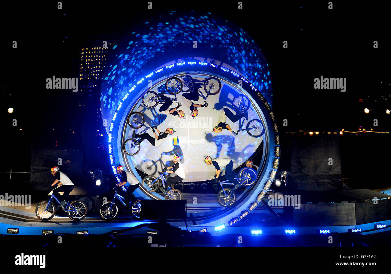 Danny MacAskill stunt Stock Photo - Alamy