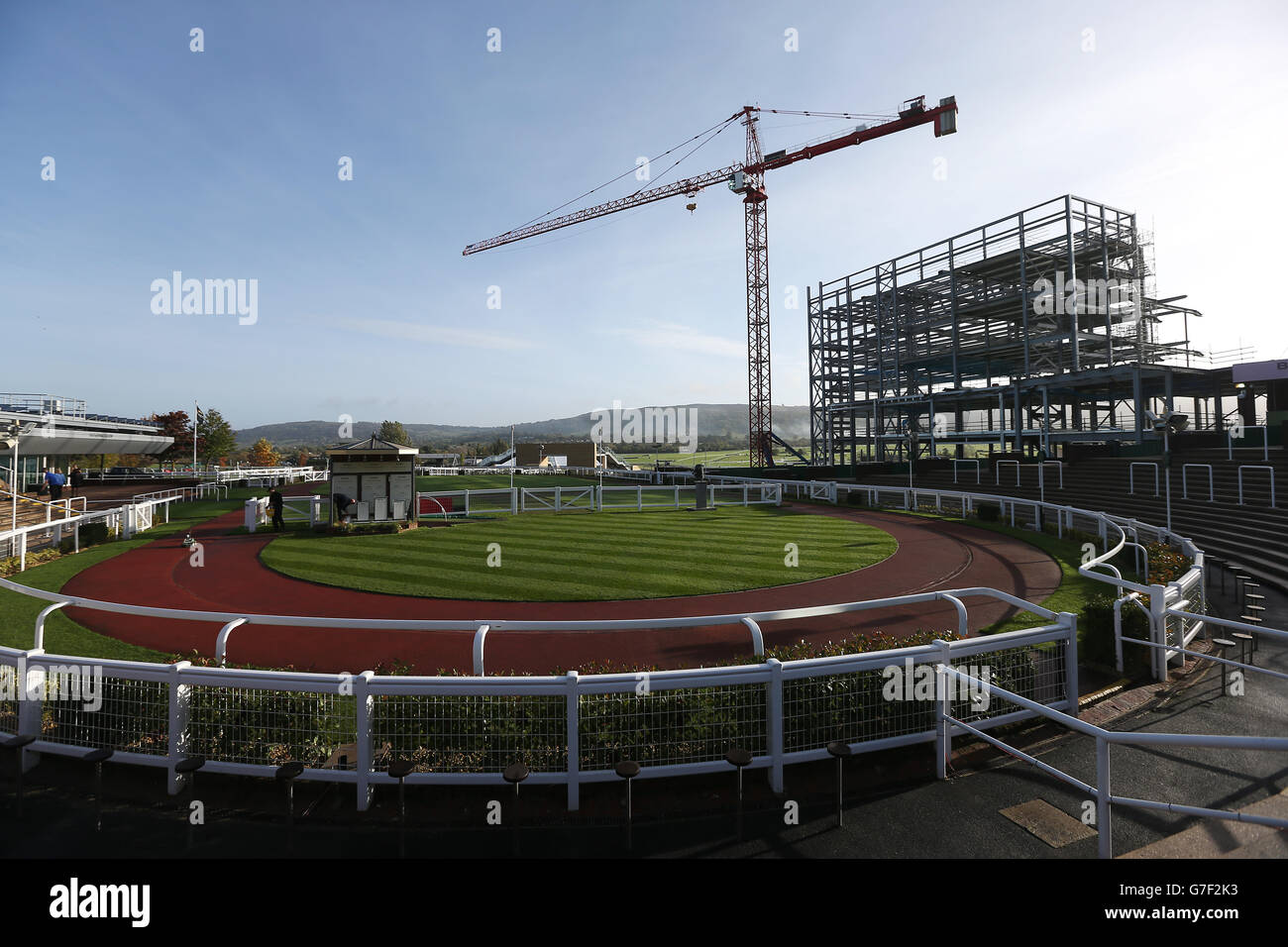 A general view of the parade ring at Cheltenham Racecourse Stock Photo ...