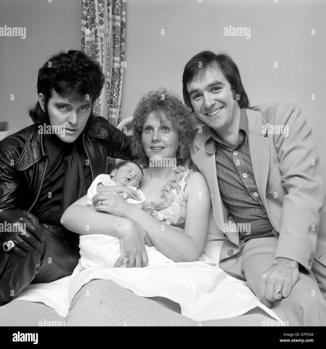 Newborn Natalie Shelley with her mother Kathie and songwriter father ...